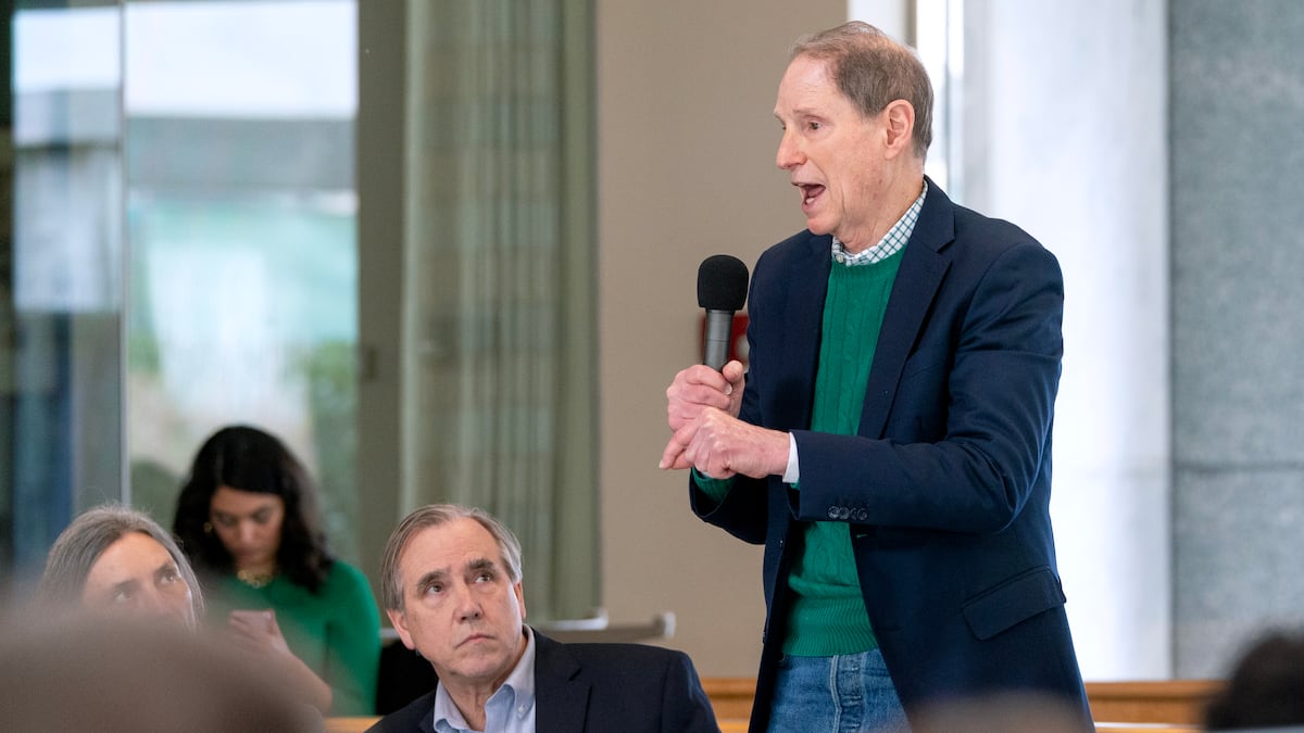 US Sen. Ron Wyden plans to run for reelection in 2028 - OPB US Sen. Ron Wyden plans to run for reelection in 2028 - OPB